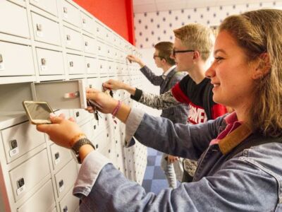 Mobiele telefoon verboden op school in Frankrijk. Ook iets voor Nederland? – JRS Eco Wireless